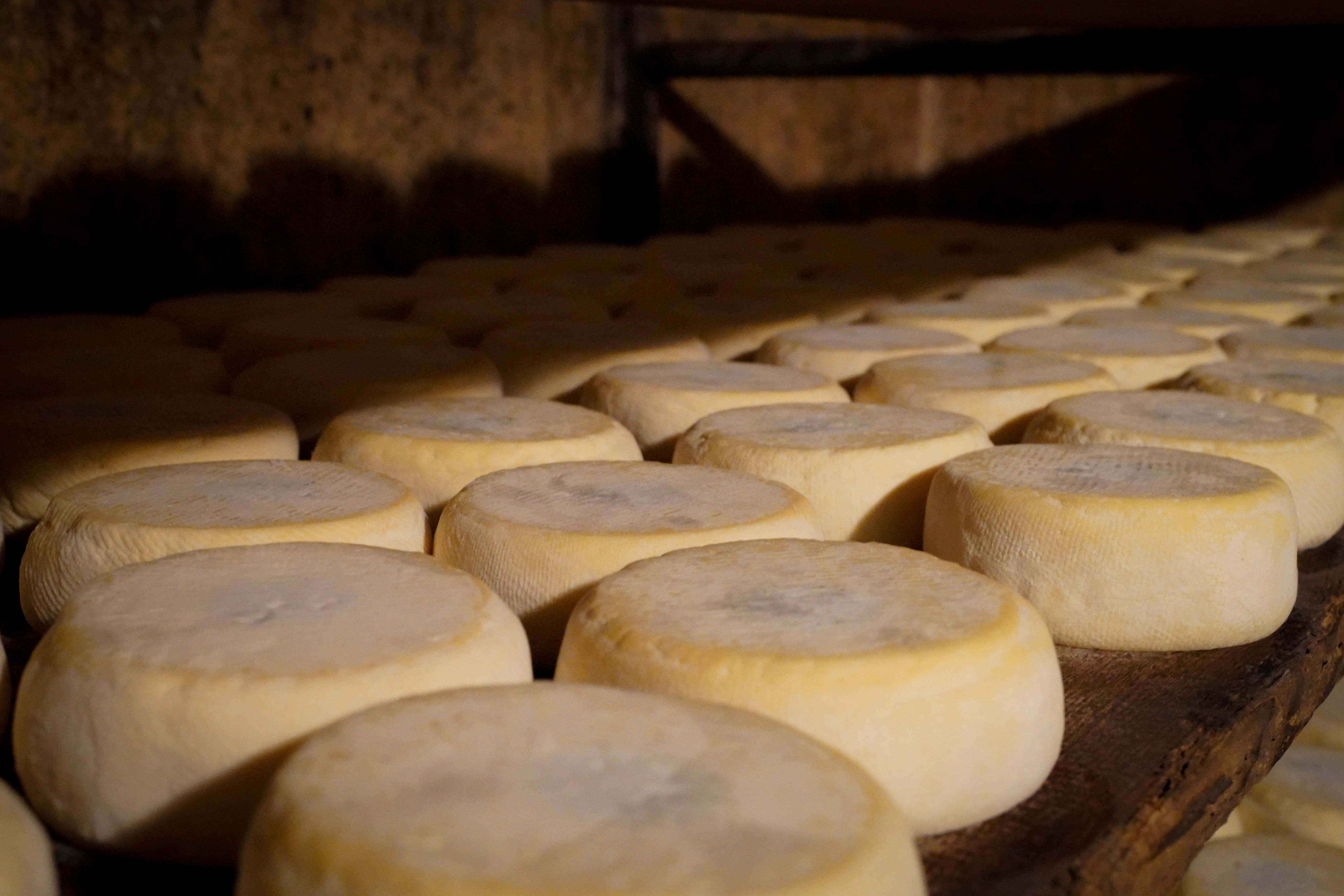 A quoi sert la croûte des fromages et peut-on la manger ? | Pochat & Fils